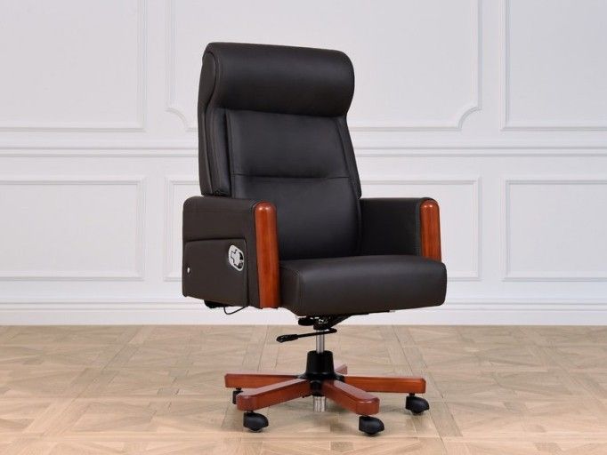 Leather executive chair with armrests SENATOR By Arrediorg.it®