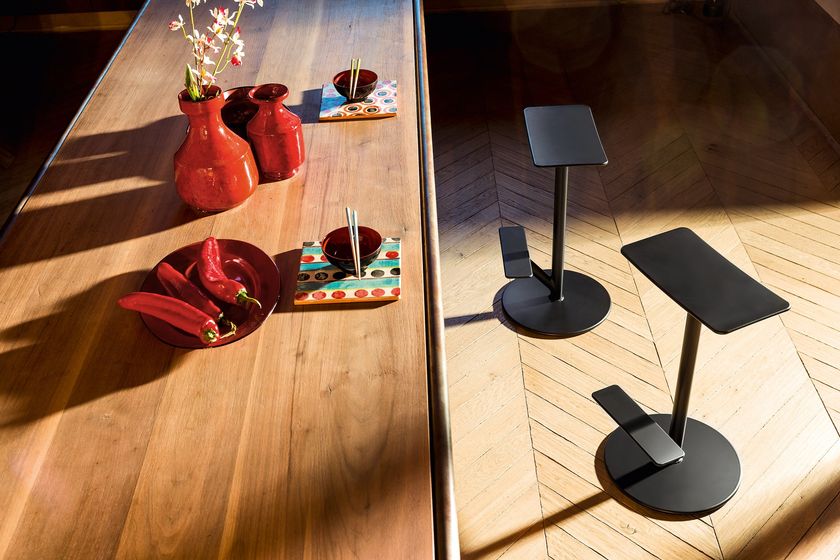 SEQUOIA Powder coated steel stool with footrest By Magis | design ...