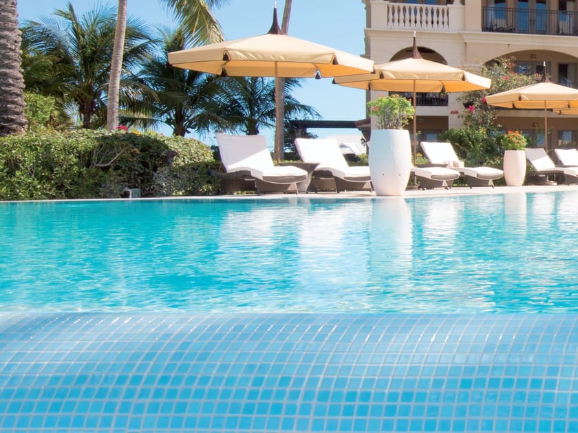 Glass Pool liner / mosaic SHELL By VIDREPUR