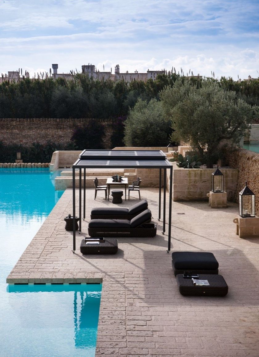 SHIBUYA Freestanding aluminium pergola By Unopiù | design Ferruccio Laviani