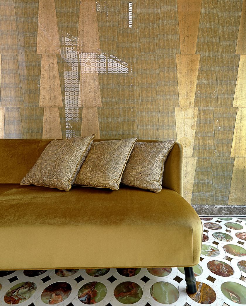 SIAM Fabric sofa By Sicis | design Massimiliano Raggi
