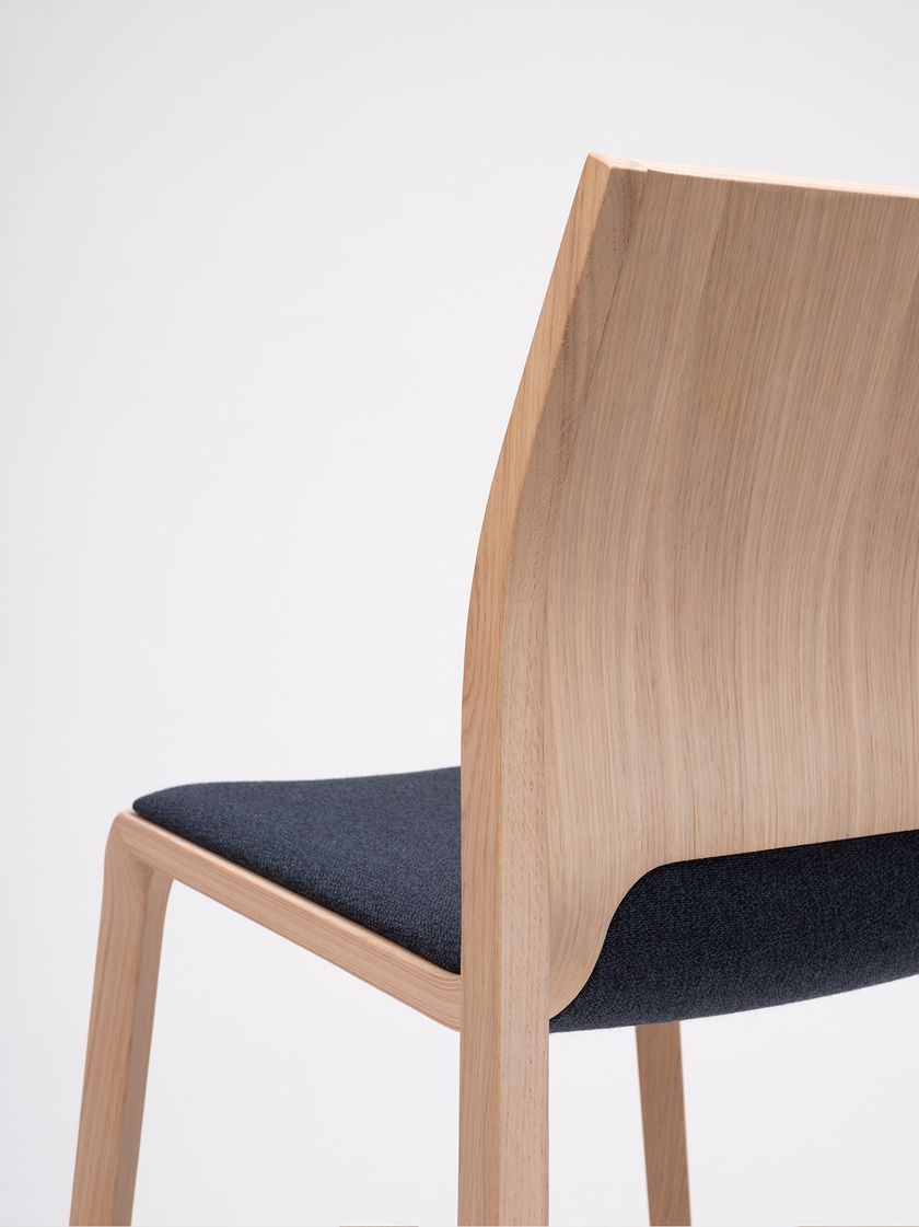 SILU | Chair with integrated cushion By ONDARRETA design UNStudio