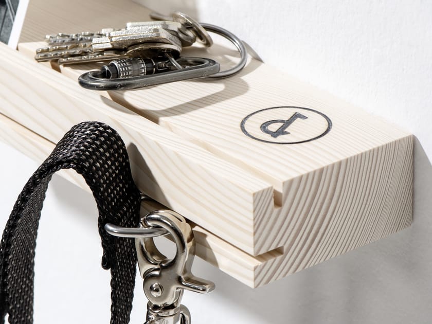 SILVER FIR KEY HOLDER #01 Key cabinet By Weld & co