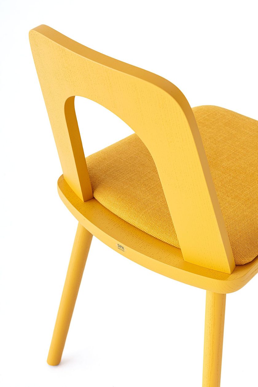 ARCO Ash chair with integrated cushion By SIPA