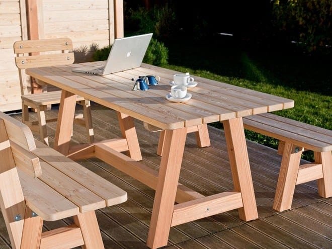 SIRMIONE | Larch table By PIRCHER OBERLAND