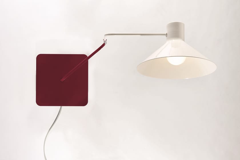 SISTER | Iron wall lamp By ZAVA