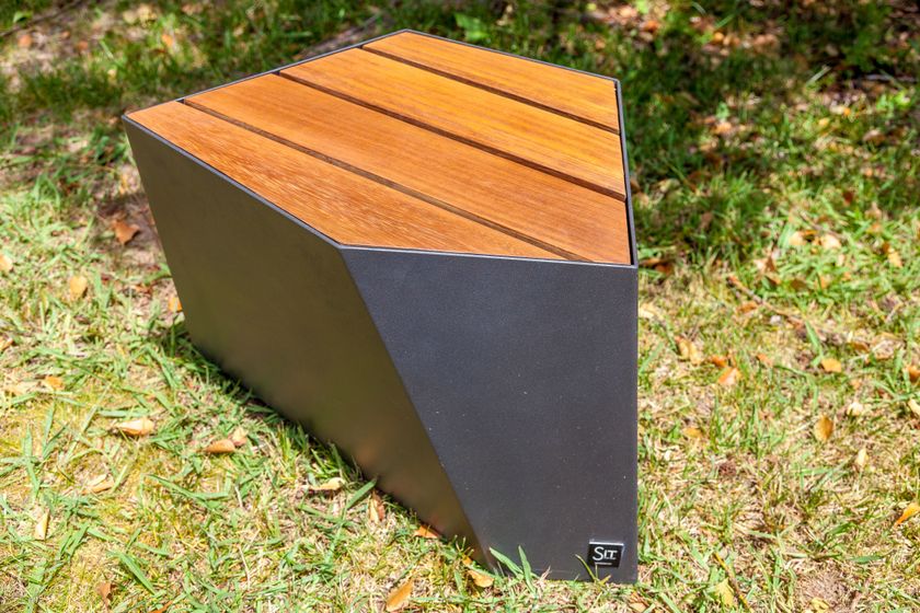 SKEW Chaise d'extérieur en fer et bois By SIT | design Fábio Sousa