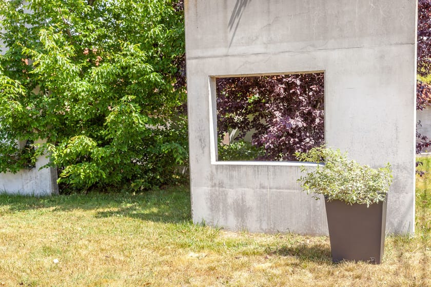 SKEW 公共区域的花盆 By SIT | design Fábio Sousa