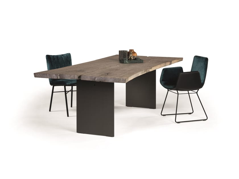 SK 08 BUTTERFLY Rectangular solid wood dining table By JANUA