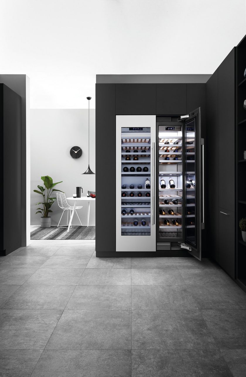 SKSCW242RP Column wine cellar 24" By Signature Kitchen Suite