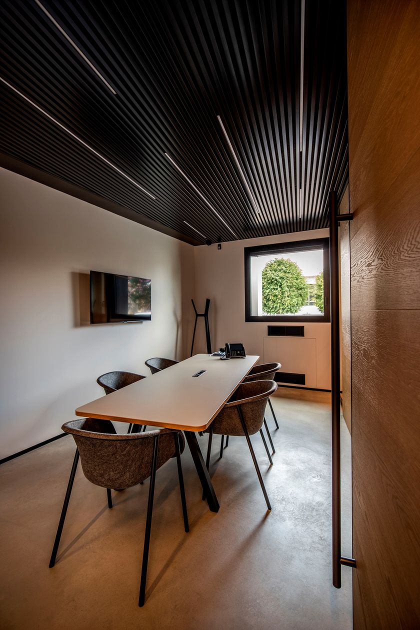 SKYSENSE Continuous flooring By Isoplam