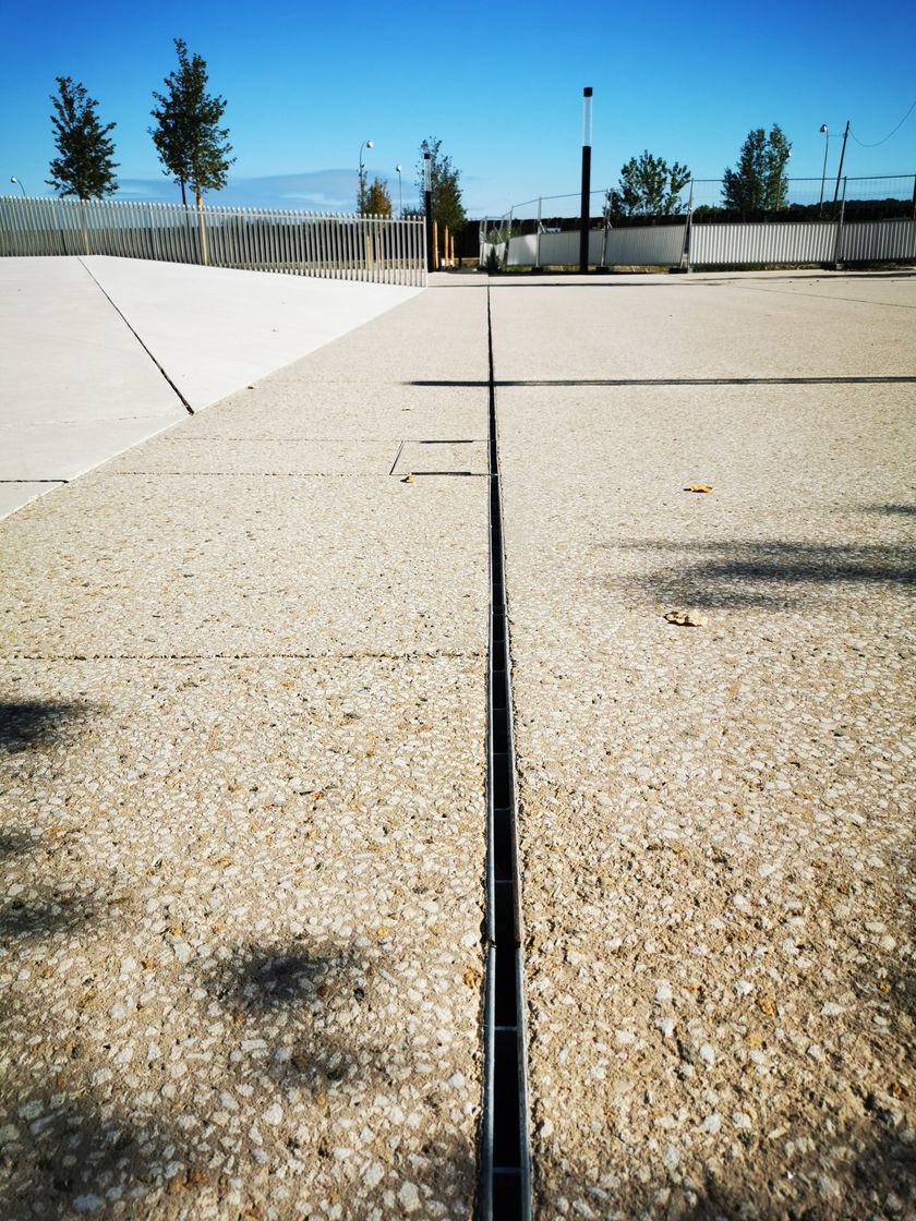 SLOT GRATING Drainage channel and part By ULMA Architectural Solutions