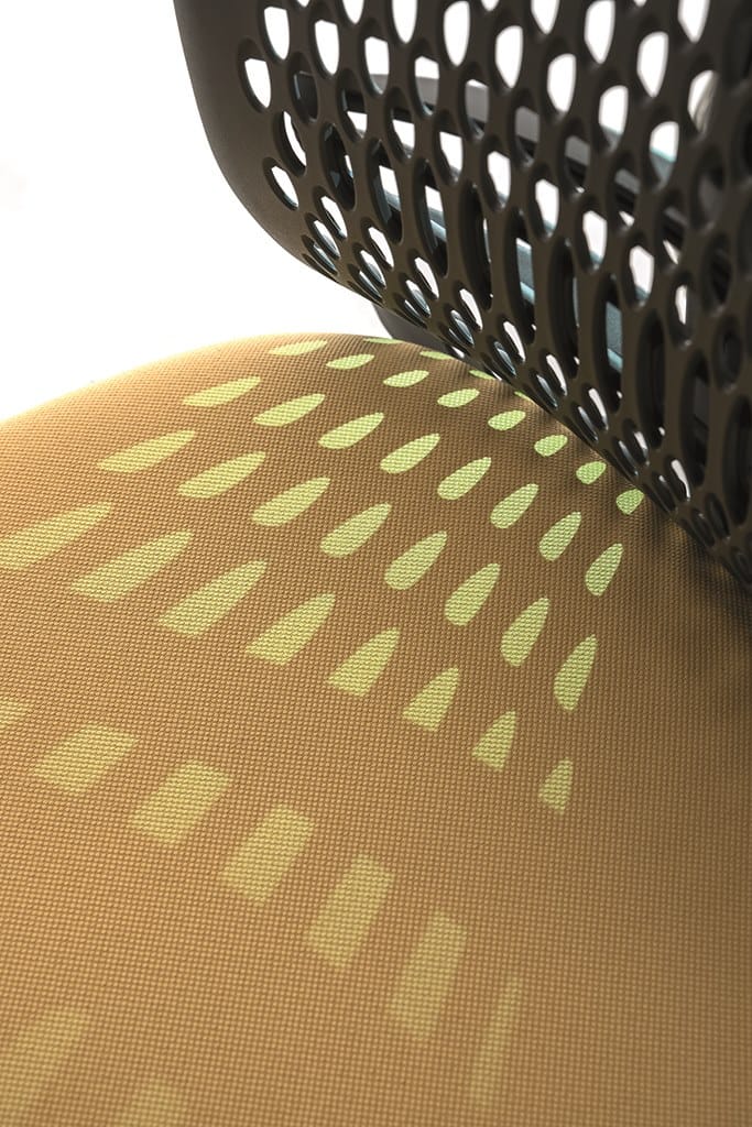 SMARTBACK Height-adjustable office chair with castors with armrests By ...