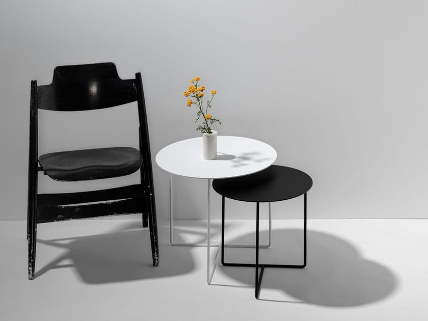 Round steel sheet side table SOLID SIDE TABLE #03 By weld & co