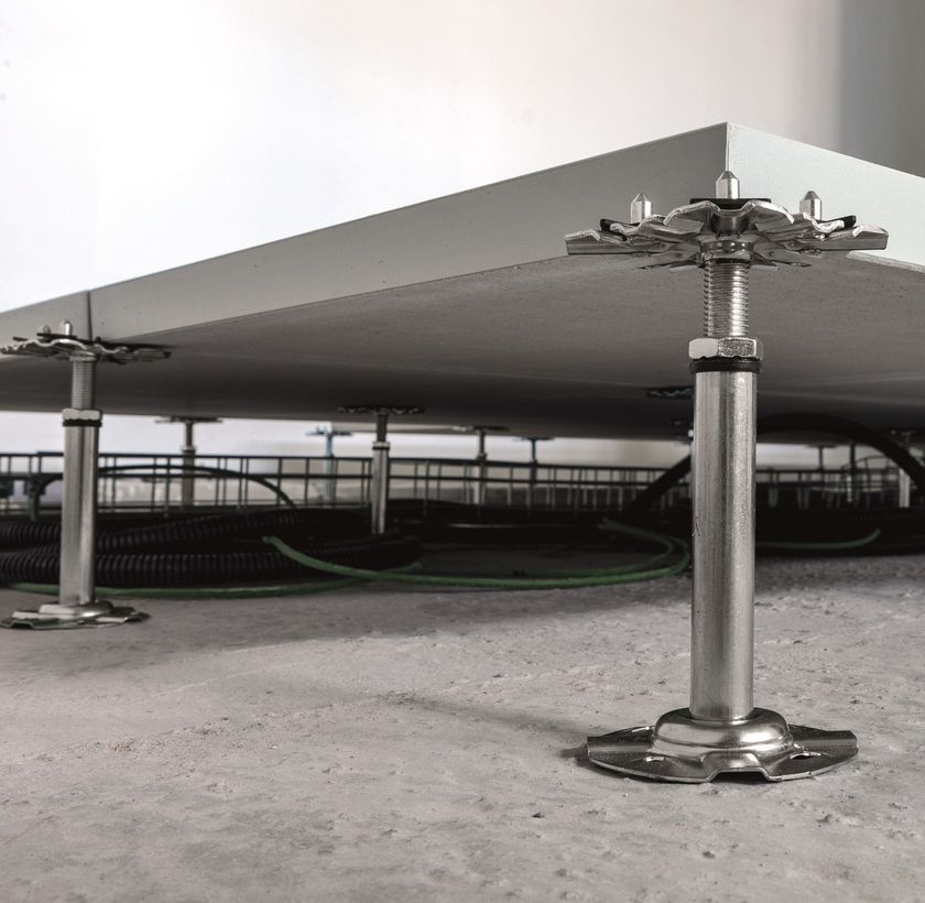 Struttura autocentrante per pavimenti sopraelevati SOLIDO By TECNOGIVEX