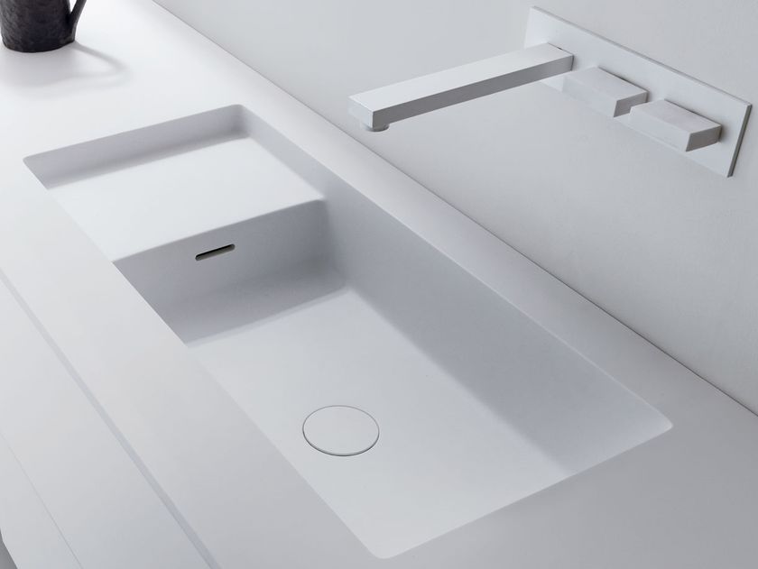 Cristalplant® washbasin with integrated countertop SQUARE By FALPER