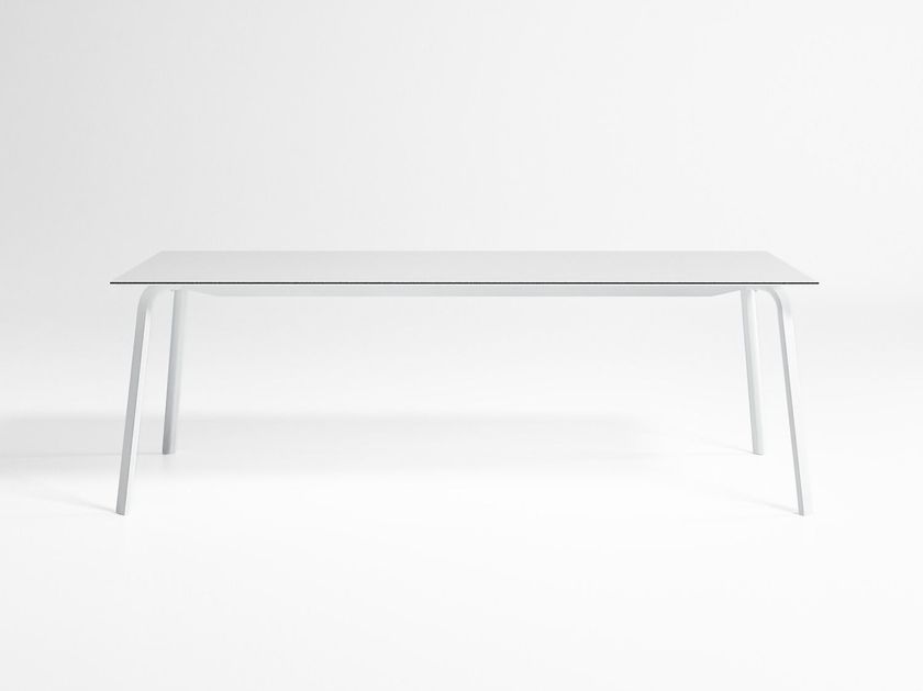 STACK Stackable rectangular garden table By GANDIABLASCO