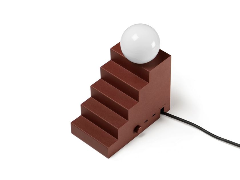 Candeeiro de mesa de aço com pintura à pó STAIR RED By OBLURE design ...