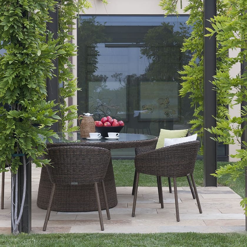 STRADA | Round table Strada Collection By JANUS et Cie design Paola Navone