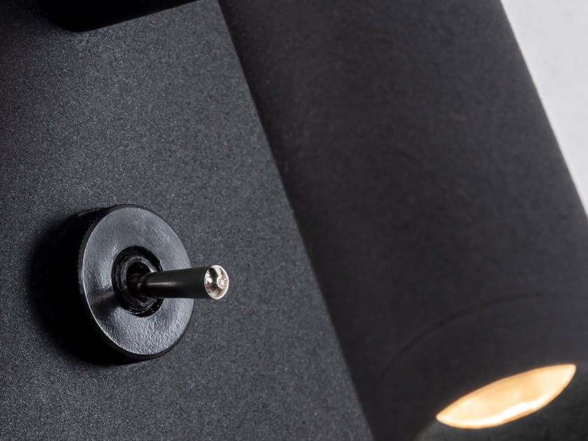 STRAIGHT MICRO READ wall lamp By HER