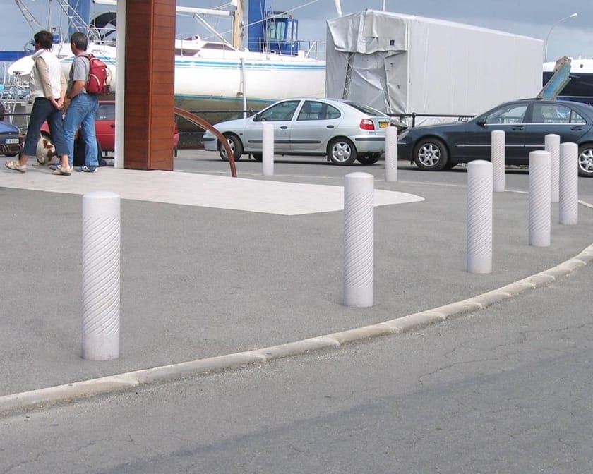 STRIUM Fixed metal bollard post By GHM-ECLATEC
