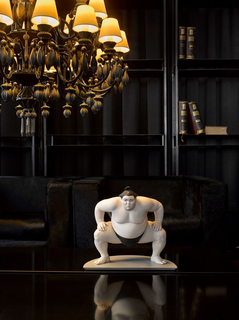Porcelain decorative object SUMO FIGHTER By Lladró