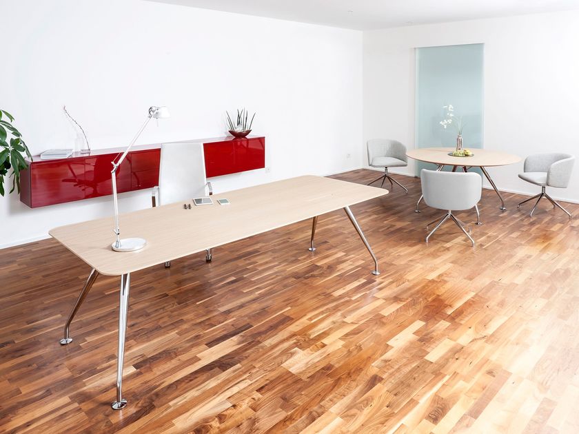 .SUN Rectangular wooden executive desk By Spiegels