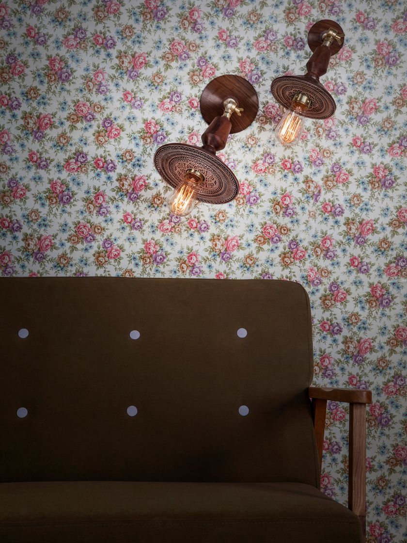 SUNDAR Wooden wall light By Studio Beam