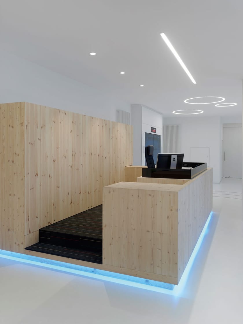 SUPER-OH TRIMLESS ceiling lamp By Delta Light