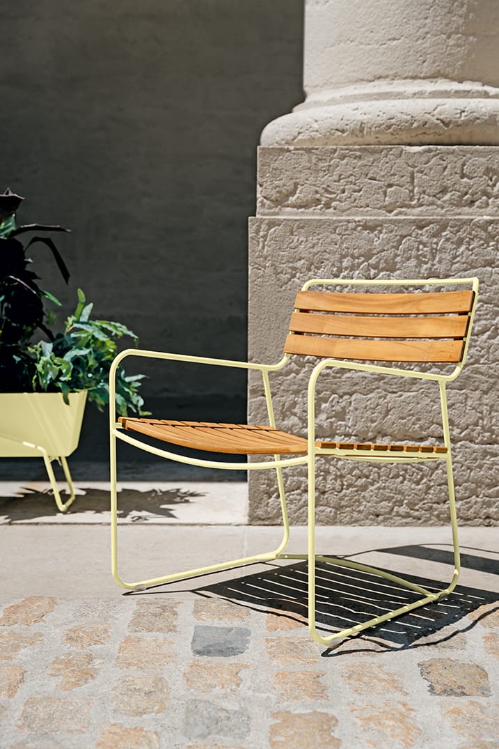 SURPRISING | Teak easy chair Surprising Collection By Fermob design ...