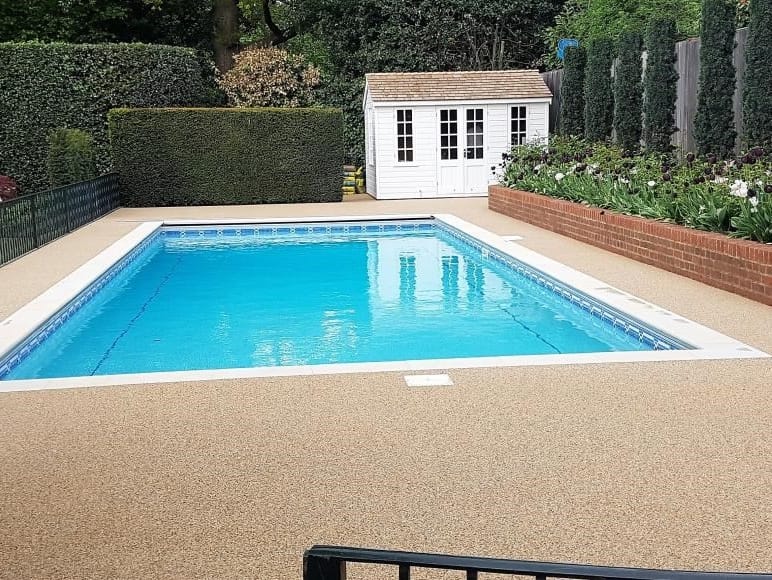 Draining resin Outdoor continous flooring POOL SURROUNDS By SureSet