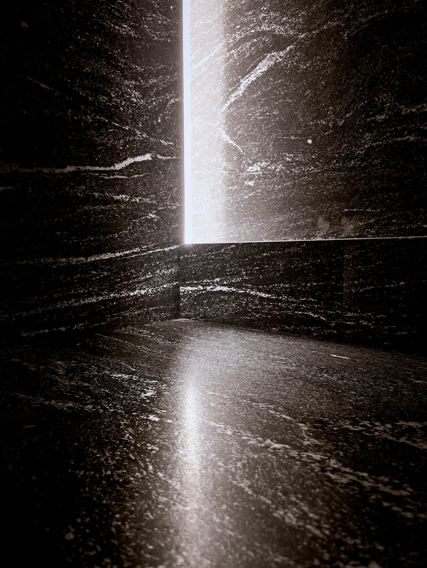 Hideaway wooden kitchen SWING SYSTEM By SCIC design Ser-John Architects