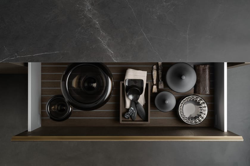 SieMatic SLX Kitchen with island without handles By SieMatic