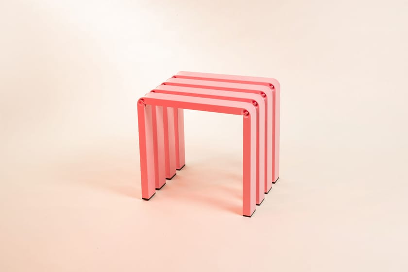 RUNWAY Powder coated steel bench By Situér