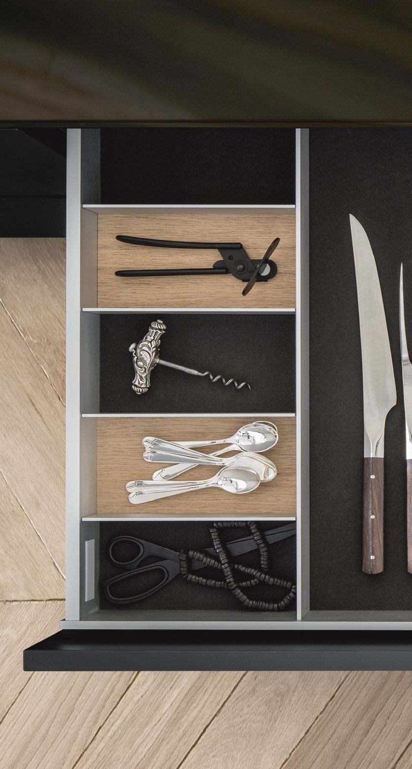 Aluminium and wood Drawer insert Interior Accessories By SieMatic