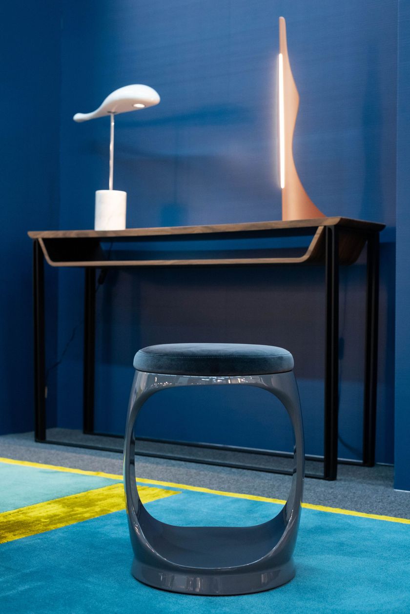 HEY HELLO Consolle rettangolare in legno con ripiani By Softicated | design Cyril Rumpler