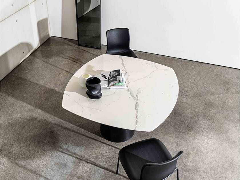 TOTEM EXTENSIBLE Table By Sovet italia