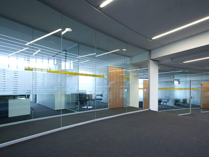 SYSTEM 3400 Mampara divisoria By Strähle Raum-Systeme