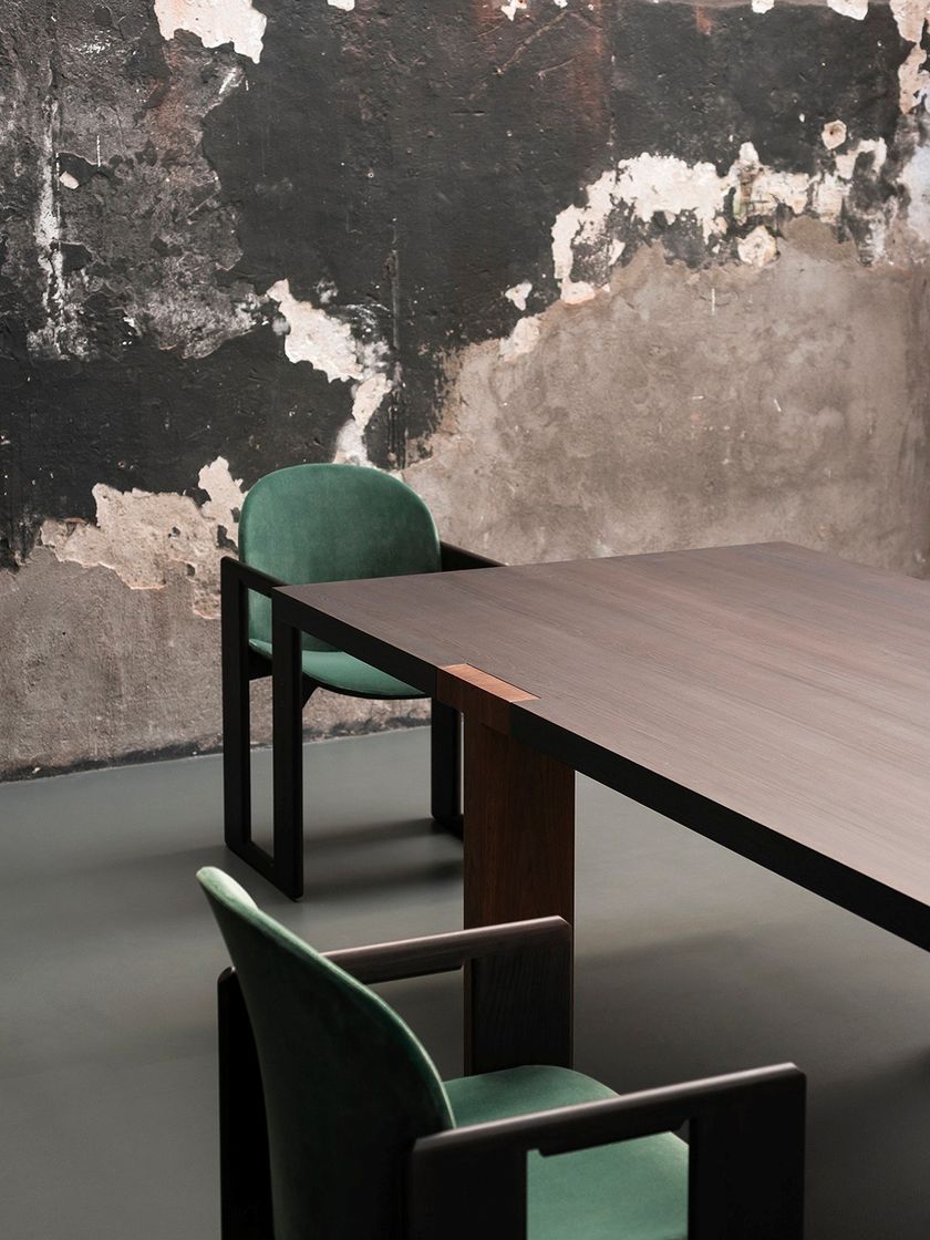 T–TABLE table By Tacchini design Tobia Scarpa