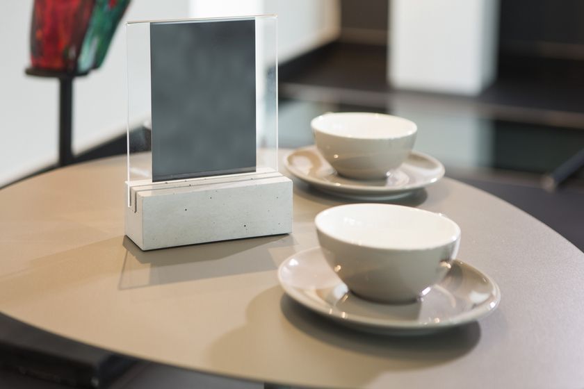 Concrete frame TABLE DISPLAY By CO33