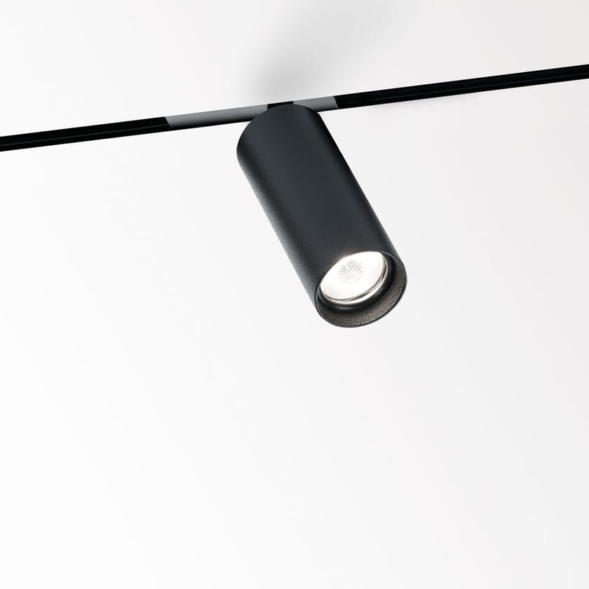 TAGLINE TRIMLESS track-Light By Delta Light