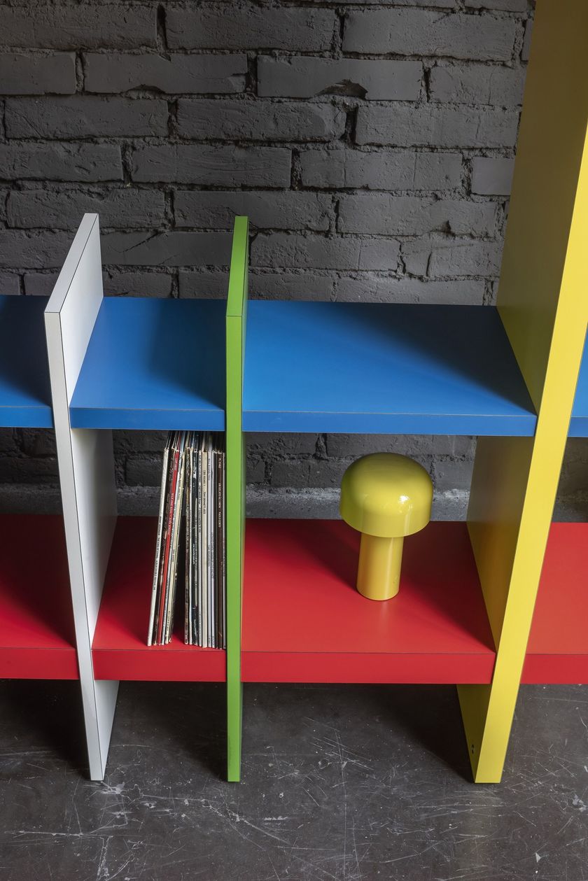 Offenes Regalsystem aus Laminat TAKEBOOK By De Rosso