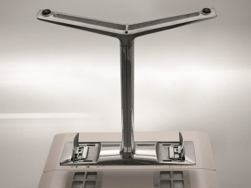 TALK | Oval meeting table By RENZ design Jehs+Laub