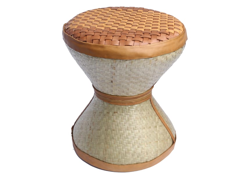 Tabouret en cuir TALKING STOOLS By STUDIO LANI