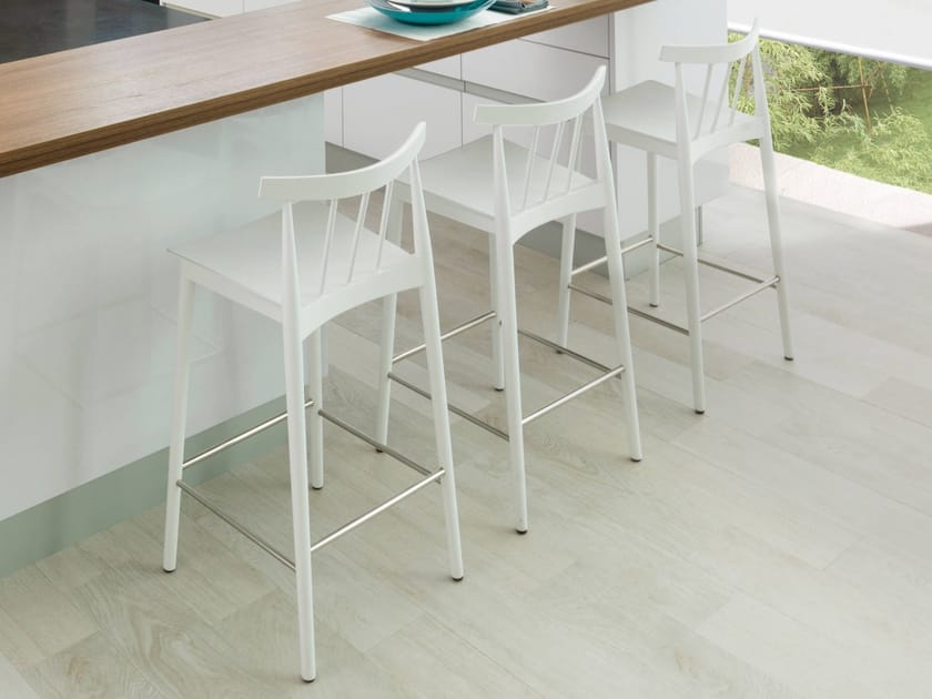 TAO | Stool with back By GAMADECOR