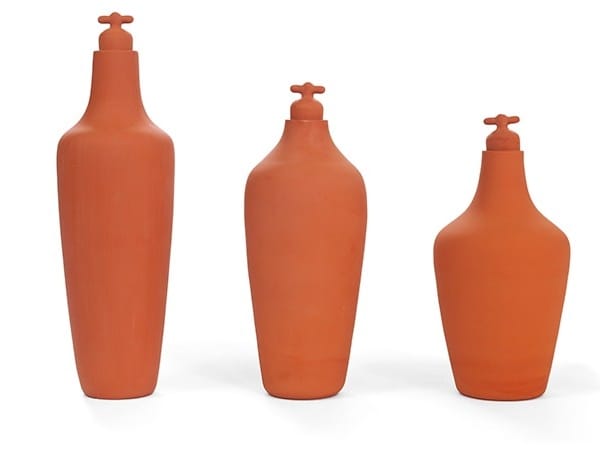 Bottiglia in terracotta TAP WATER CARAFE By Vij5 design Lotte de Raadt