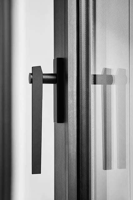 TENSE - BB100-DKLOCK By Formani Design Bertram Beerbaum