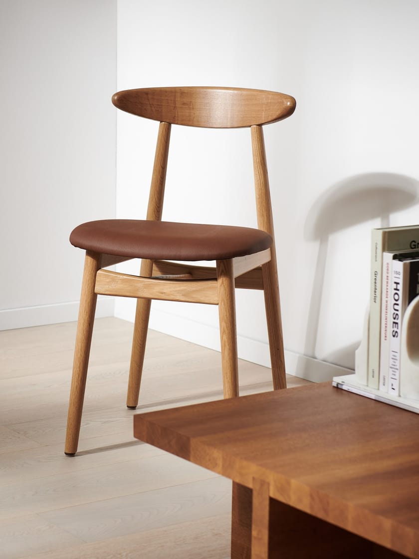 TEO Beech chair with integrated cushion By Vincent Sheppard