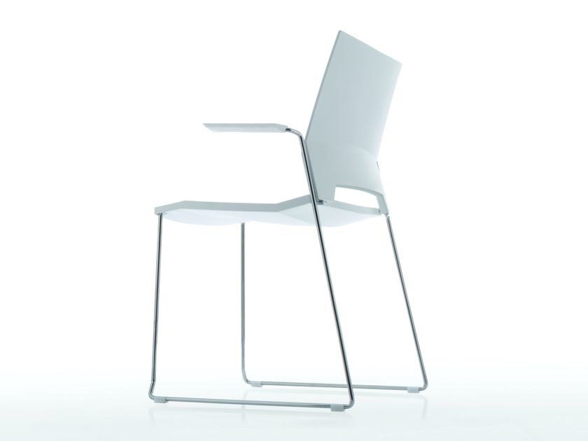 TESS | Chair with armrests Sled base plastic chair with armrests By Jes