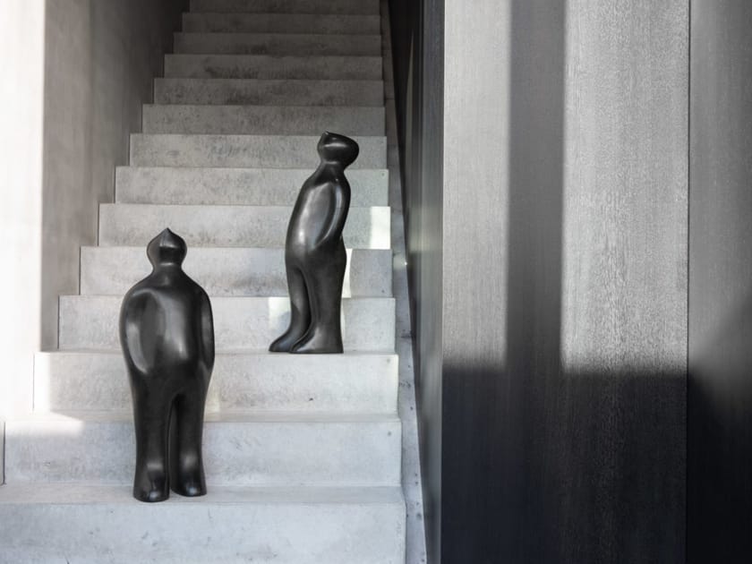 THE VISITOR BRONZE Scultura in bronzo By Gardeco | design Guido Deleu
